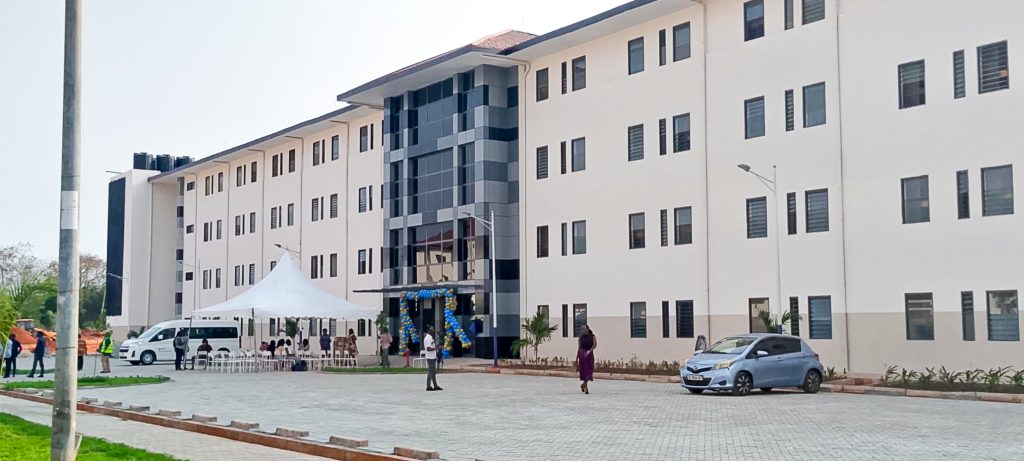 UG Vice-Chancellor commissions new Diamond Jubilee Hall to address ...